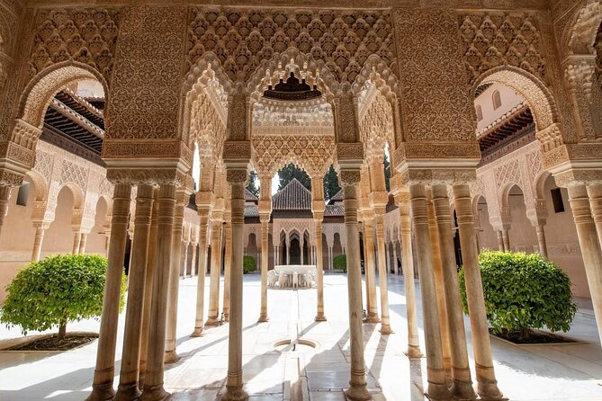 Alhambra Guided Tour & Albaicin Tour from Seville - The Itinerary: What to Expect at Each Stop