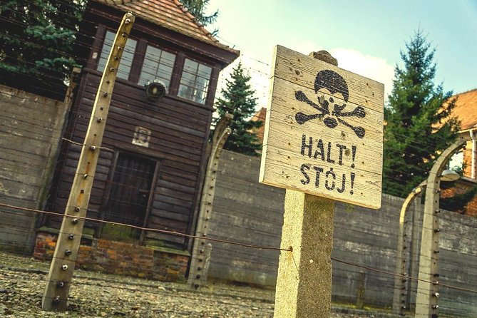 Auschwitz-Birkenau Guided Shared Tour from Krakow - The Itinerary: A Thoughtful Schedule with Deep Significance