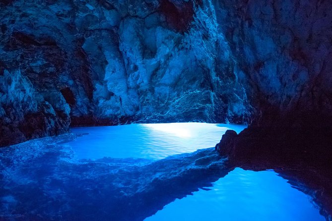 Blue Cave & Blue Lagoon, Vis and Hvar Islands Group Tour from Split & Trogir - Exploring the Itinerary in Detail