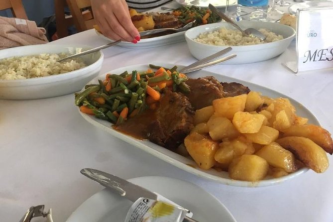 Boat Trip to Régua Through the Douro Valley with Breakfast and Lunch - The Villages and Vineyards