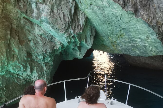 Capri Boat Daily Tours - An In-depth Look at the Experience