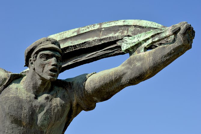 Communism in Hungary with a Historian - Transportation & Group Size