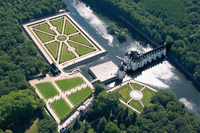 Day Tour of Chateaux of Chenonceau, Chambord & Caves Ambacia from Tours/Amboise - Itinerary Breakdown