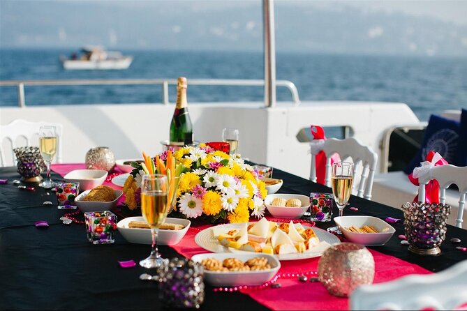 Exclusive Bosphorus Cruise - Luxury Yacht Experience in Istanbul - Why Choose a Private Bosphorus Yacht Tour?