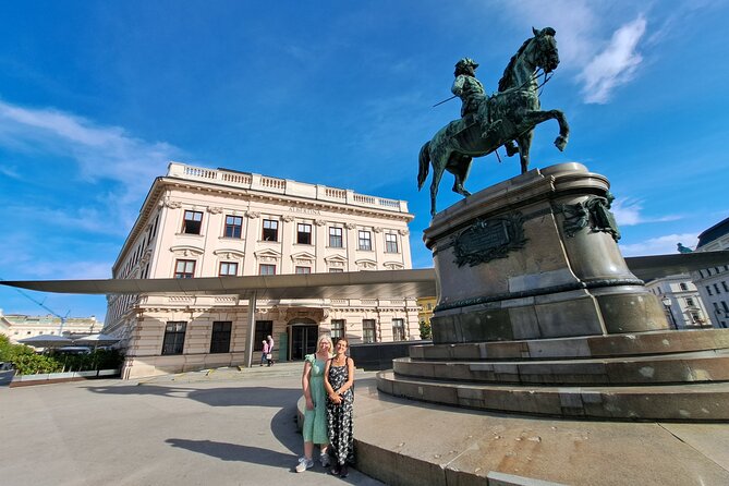 Fall in Love with Vienna in a Small Group or Private Tour - Why Choose a Guided Walking Tour of Vienna?