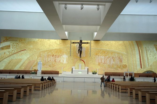 Fatima Sanctuary Private Tour from Lisbon - Key Points