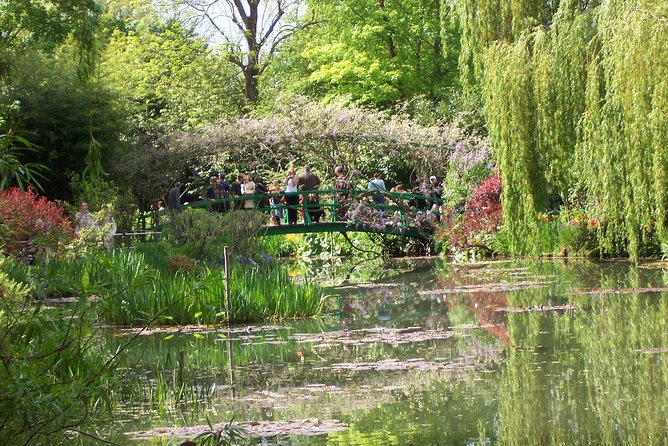 From Paris: Monet Gardens & Giverny Bike Tour with Picnic Stop - The Experience in Perspective