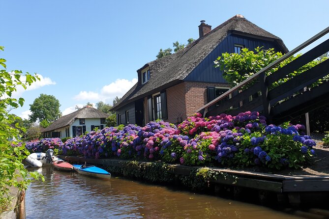 Giethoorn and Zaanse Schans Day Tour with Small Boat Ride - Introduction to the Tour Experience