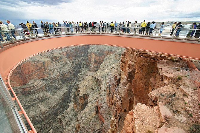 Grand Canyon West with Hoover Dam Stop and Optional Skywalk - Who Is This Tour Best For?