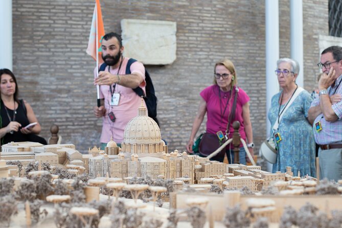 Guided tour of the Vatican Museums and Sistine Chapel in Spanish - Key Points