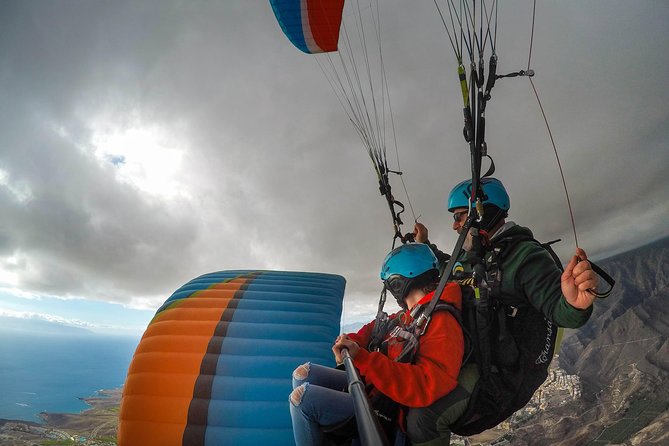 High Performance Paragliding Tandem Flight in Tenerife South - What It’s Really Like to Paraglide Over Tenerife