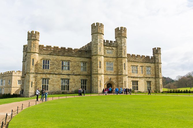 Leeds Castle, Cliffs of Dover and Canterbury Day Trip from London with Guided Cathedral Tour - The Itinerary Breakdown