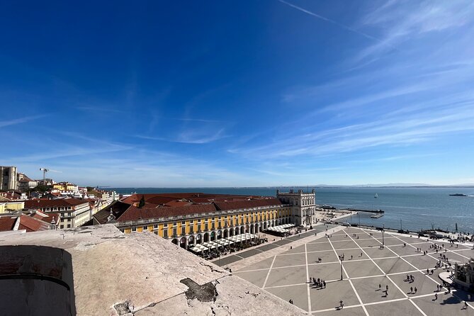 Lisbon Downtown & Alfama with a guide Walking tour - What You Can Expect from the Tour