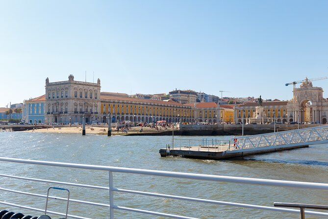 Lisbon River Boat Sightseeing Tour with a Drink - The Itinerary Breakdown