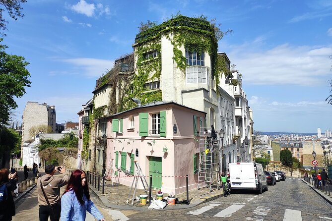 Montmartre Walking Guided Tour - Key Points