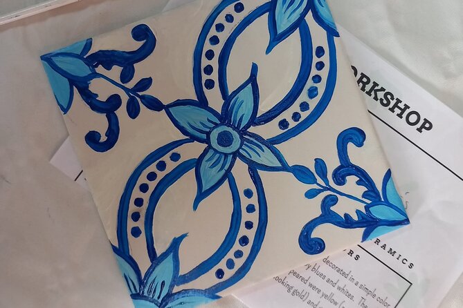 Painting of tiles & cocktails in Baixa do Porto - Key Points