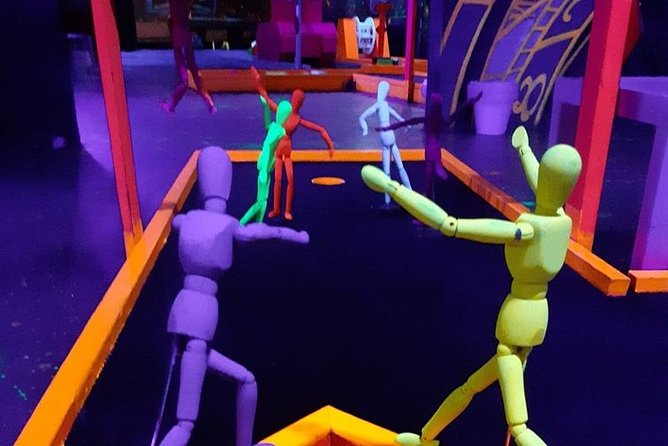 Prague Black Light Mini Golf and Games Tour Including Free Drinks - A Detailed Look at the Experience