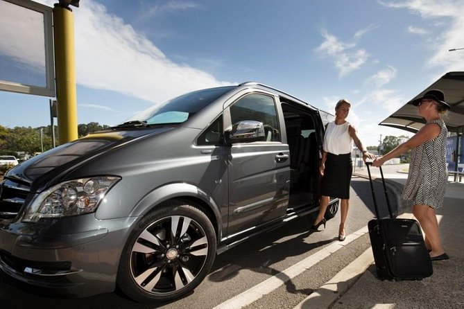 Private Arrival Transfer From Santorini Port To All Destinations - The Experience in Detail