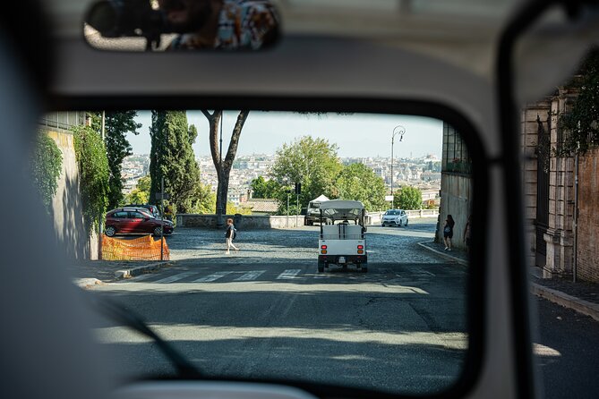 Private Electric Tuktuk Tour of Rome with Prosecco and Pickup - Exploring Rome in a Fun, Eco-Friendly Way