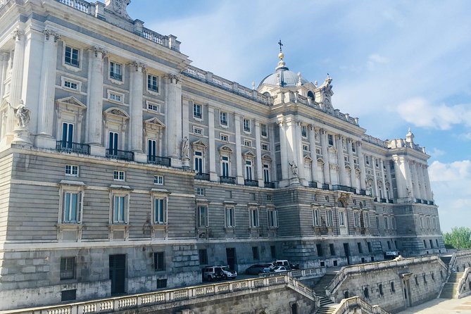 Private tour of the royal palace, private guide, fast entrance and pick up at the hotel. - How It Adds Up: Value and Practicality