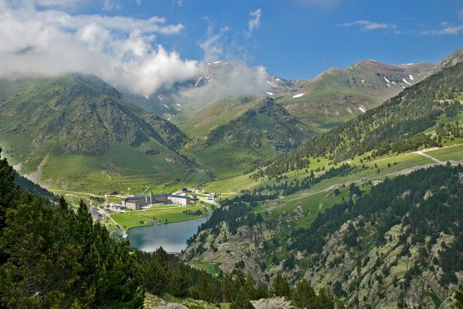 Pyrenees & Medieval Towns Small Group Tour from Barcelona - A Close Look at the Itinerary: What Makes Each Stop Special