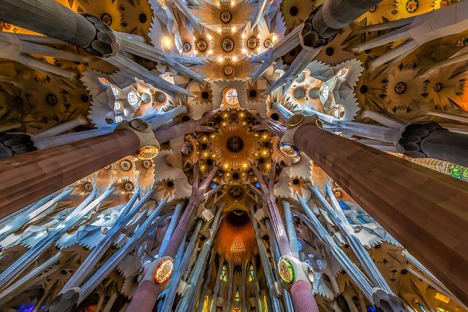 Sagrada Familia & Montserrat Small Group Tour with Hotel pick-up - Barcelona’s Waterfront and Gothic Quarter Walk
