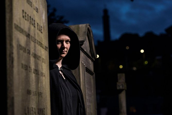 Small Group Edinburgh Underground Vaults & Graveyard Ghost Tour - Why This Tour Stands Out