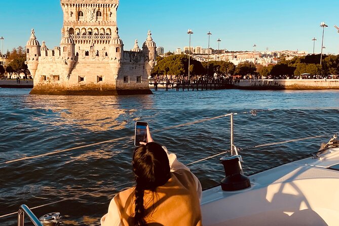 Sunset Boat Tour in Lisbon with Wine - A Comprehensive Look at the Experience