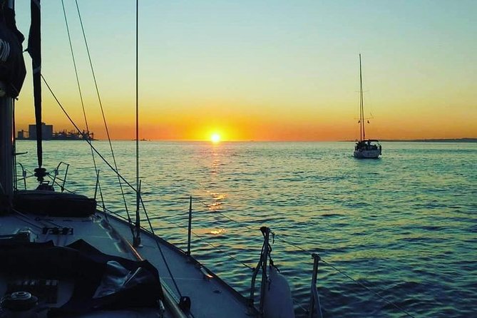 Sunset Sailing Tour On The Tagus River - Key Points