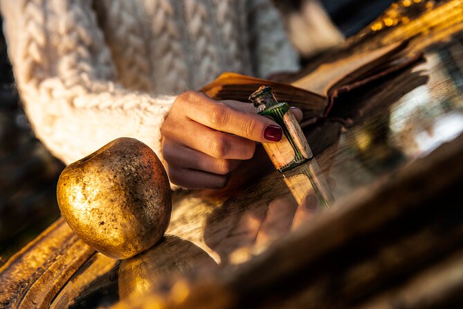 The Enchanted Mirror by HiddenCity - A Fun and Unique Way to Discover London