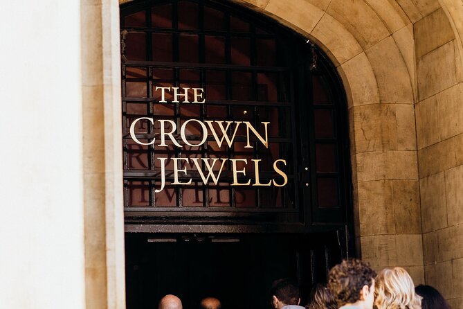 Tower of London Tour with Crown Jewels & Cruise - An In-Depth Look at the Tour Experience