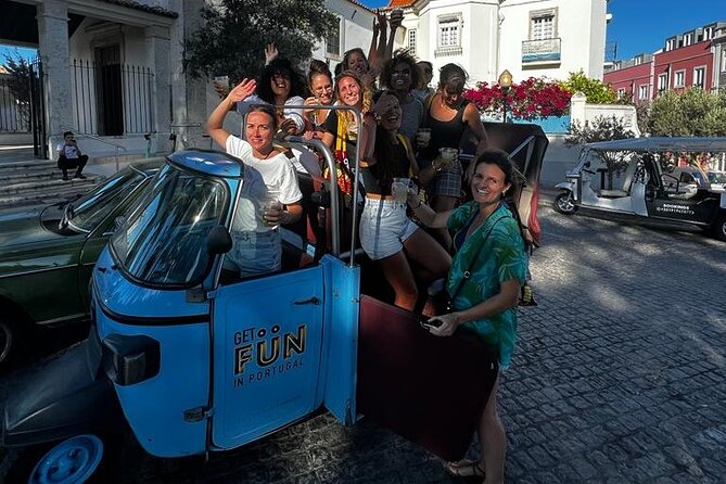 Tuk tuk experience through the historic neighborhood of Alfama - Value and Practical Tips