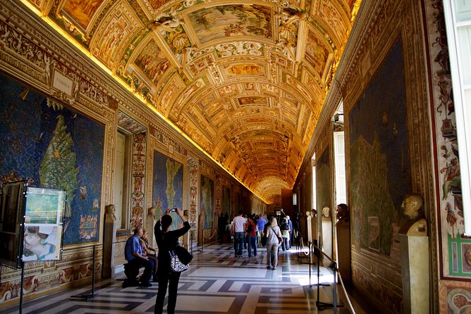Vatican Museums Sistine Chapel with Basilica or Rafael Rooms Tour - An Inside Look at the Tour Experience