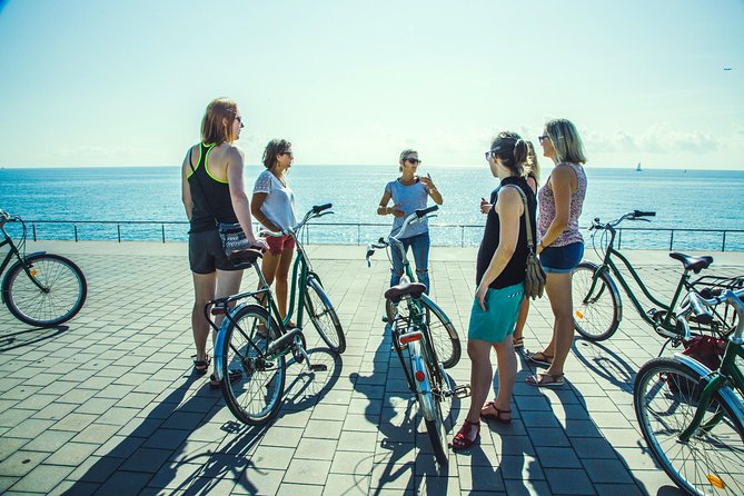 Visite insolite de Barcelone à vélo (en français) - An In-Depth Look at the Tour Itinerary