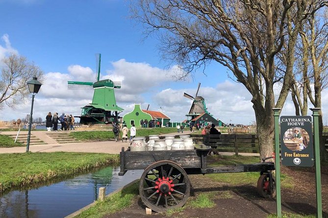 Zaanse Schans windmill tour with Italian guide - Interior and Comfort: What Matters