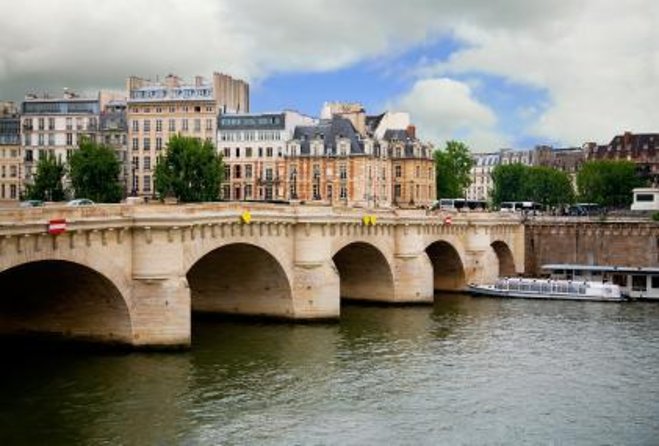 1st Day in Paris Discovery Private Tour: 'How-to' Orientation & Sightseeing Fun! - An In-Depth Look at the Tour Experience