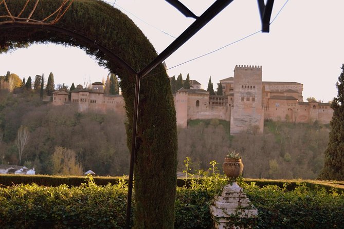 Alhambra Private Tour & Nazaries Palaces from Seville with Pickup - Authentic Granada: Exploring the Albaycin Neighborhood