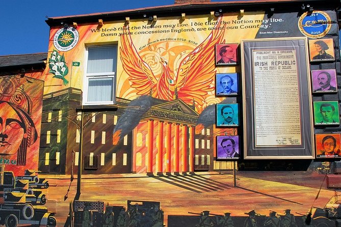 Belfast Black Taxi Tour of Murals and Peace Walls 2 hours