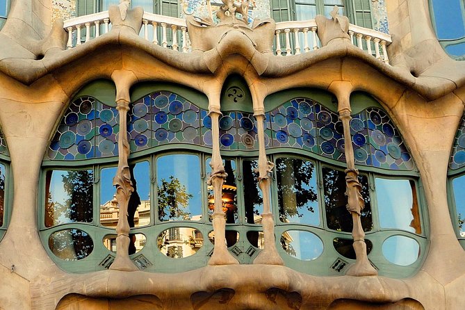 Best of Barcelona: Sagrada Familia & Park Guell Tour with Pick-up - Why the Price Is a Good Deal