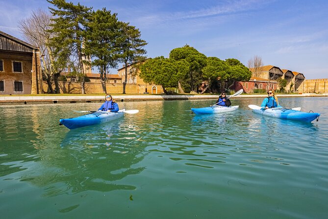 Cultural Kayak Tour: Discovering the Citys Canals