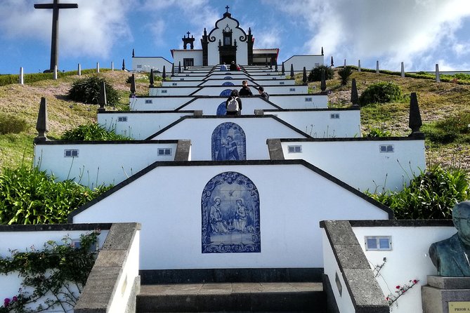 Full Day Jeep Tour Furnas with lunch (Cozido) and drinks included
