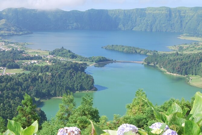 Full Day Sete Cidades & Lagoa do Fogo Tour With Lunch (West Tour)