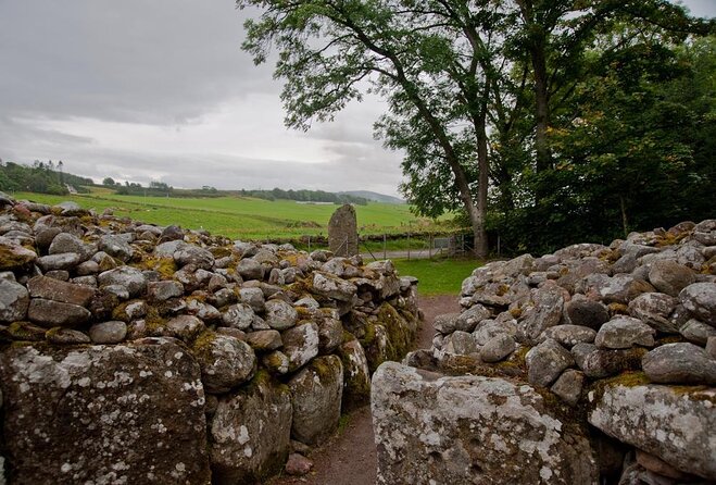 Inverness Clava Cairns, Culloden Battlefield and Urquhart Castle - Transportation and Group Dynamics