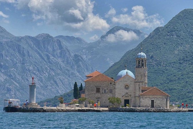 Kotor Bay Day Trip from Dubrovnik with Boat Ride to Lady of the Rock - Transportation and Group Dynamics