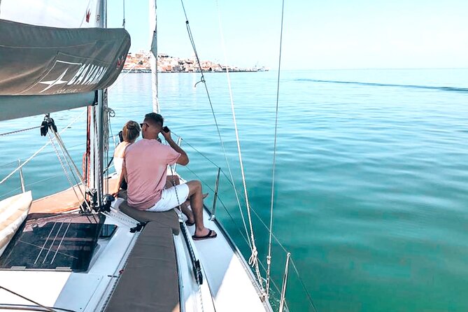 Lisbon Private Luxury Boat Tour with Welcome Drink - Authentic Experiences and Passenger Feedback