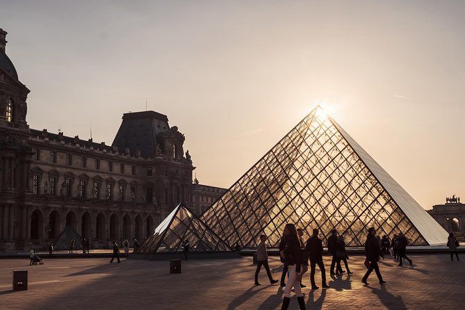 Louvre Museum Skip-the-Line Highlights Tour with Mona Lisa - Exploring the Detailed Experience