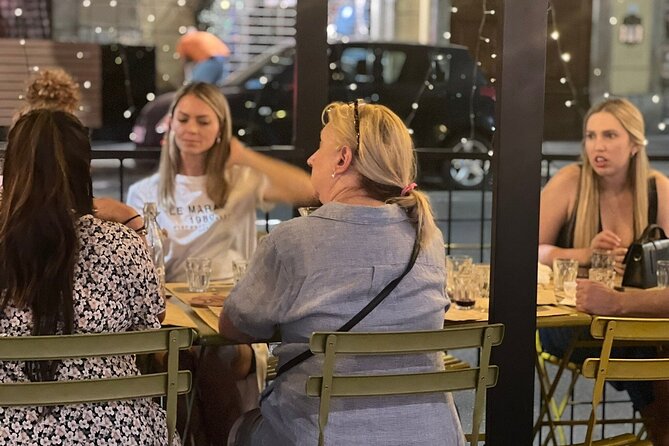 Milan: Sunset Navigli Food & Drinks Tour by Do Eat Better