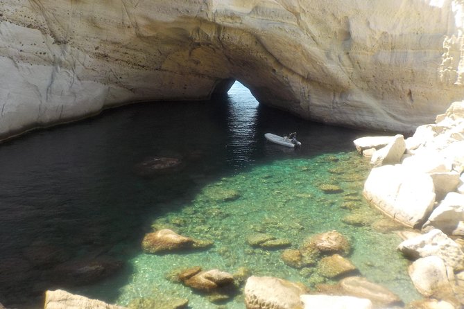 Milos Small-Group Full-Day Cruise with Snorkelling and Lunch