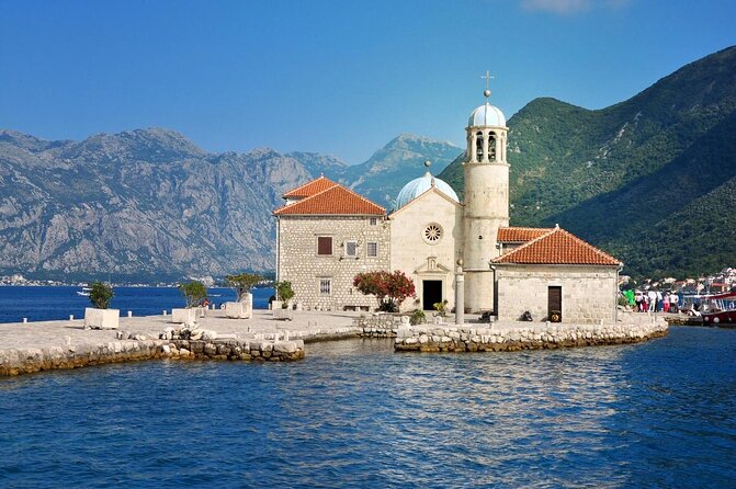 Montenegro Coast Small Group Excursion - The Journey: Scenery and Border Crossings
