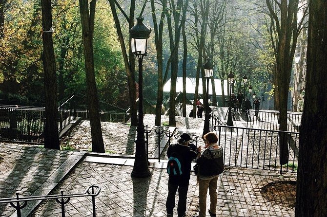 Montmartre District and Sacre Coeur - Exclusive Guided Walking Tour